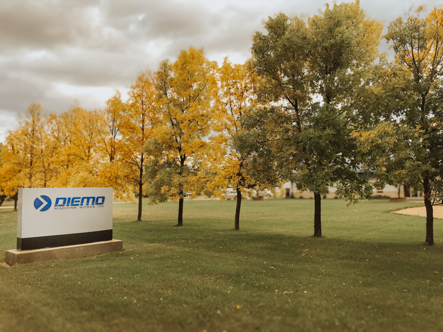 Acculift | Overhead Lifting Solutions for Manufacturing